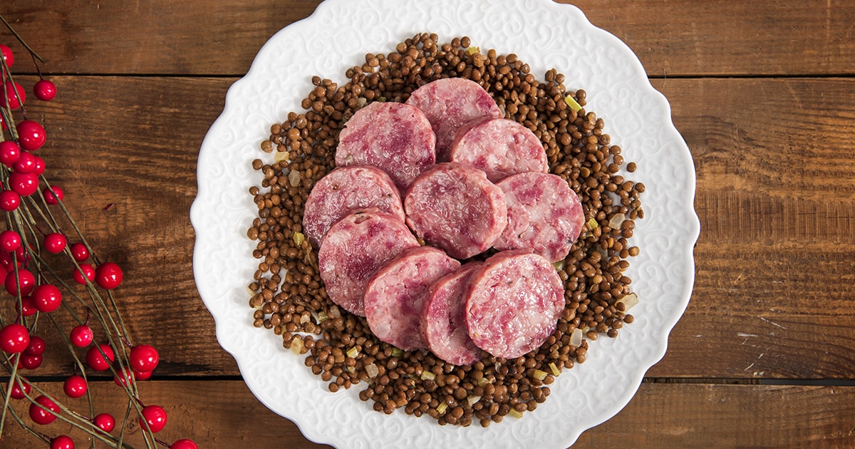 Come si prepara il cotechino: cottura, ricette e abbinamenti