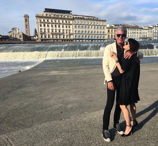 Addio ad Anthony Bourdain: il famoso chef è morto suicida a 61 anni ... Addio ad Anthony Bourdain: il famoso chef è morto suicida a 61 anni ...