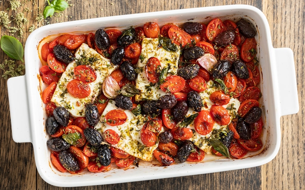 Le 15 migliori ricette con la feta, da gustare fredda e al forno ...