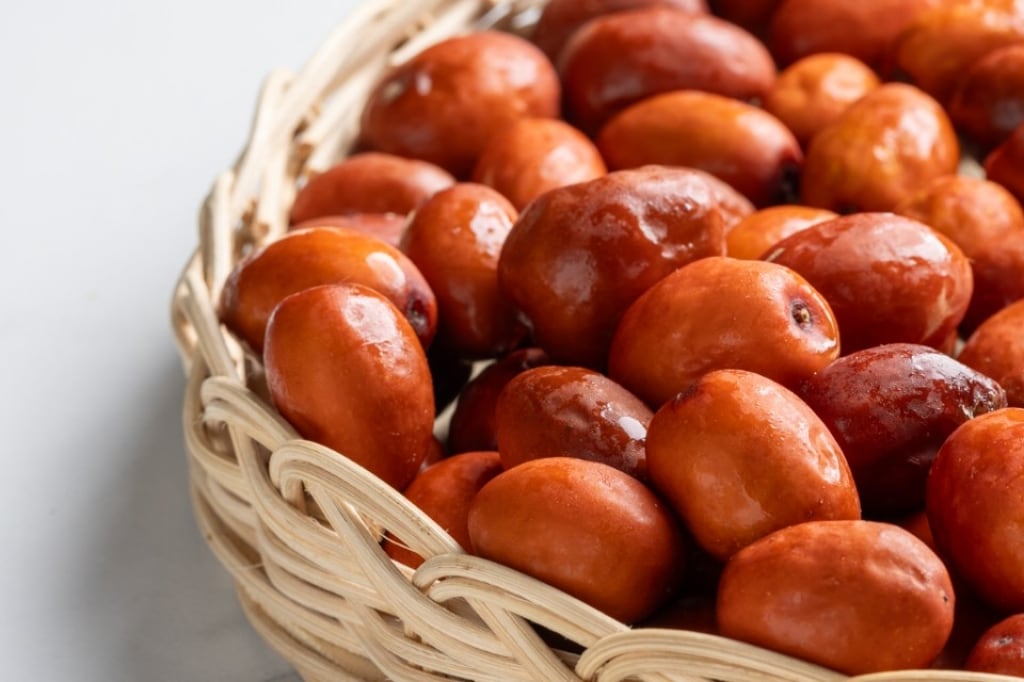 Cosa sono le giuggiole, che sapore hanno e come si mangiano. E perché ...