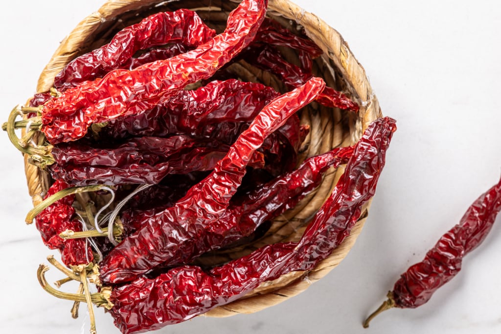 Cosa sono i peperoni cruschi? Cinque risposte su una prelibatezza che ...