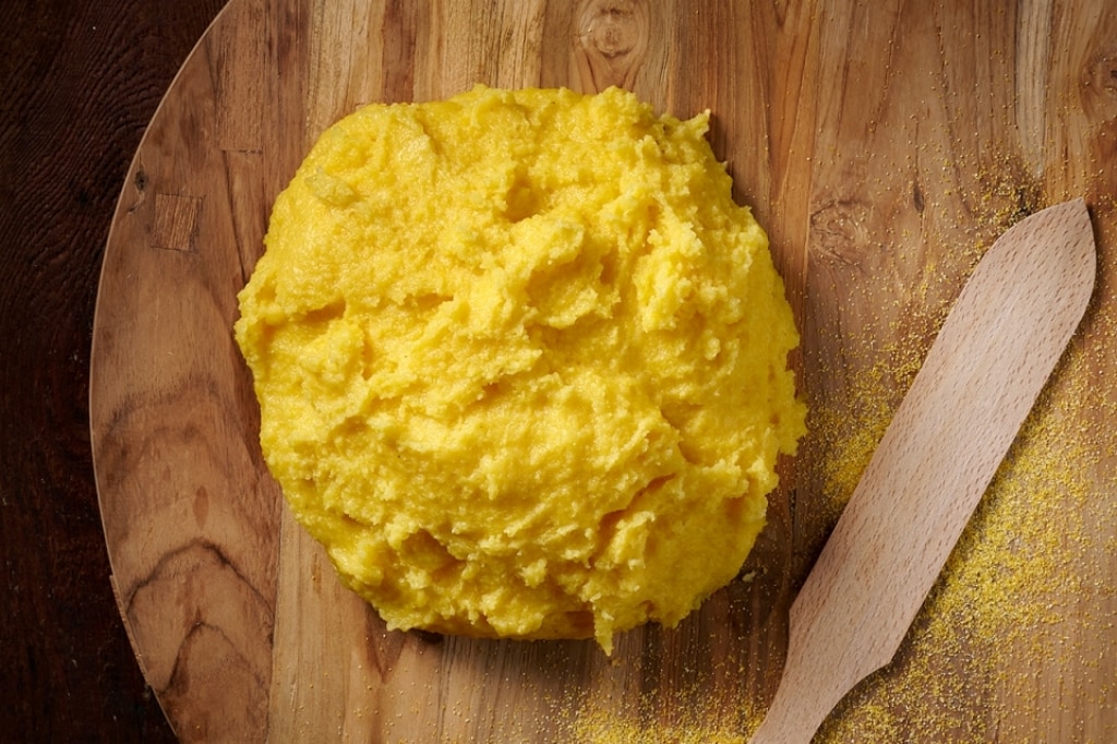 Polenta: come prepararla con consigli su farine, dosi e ricette ...