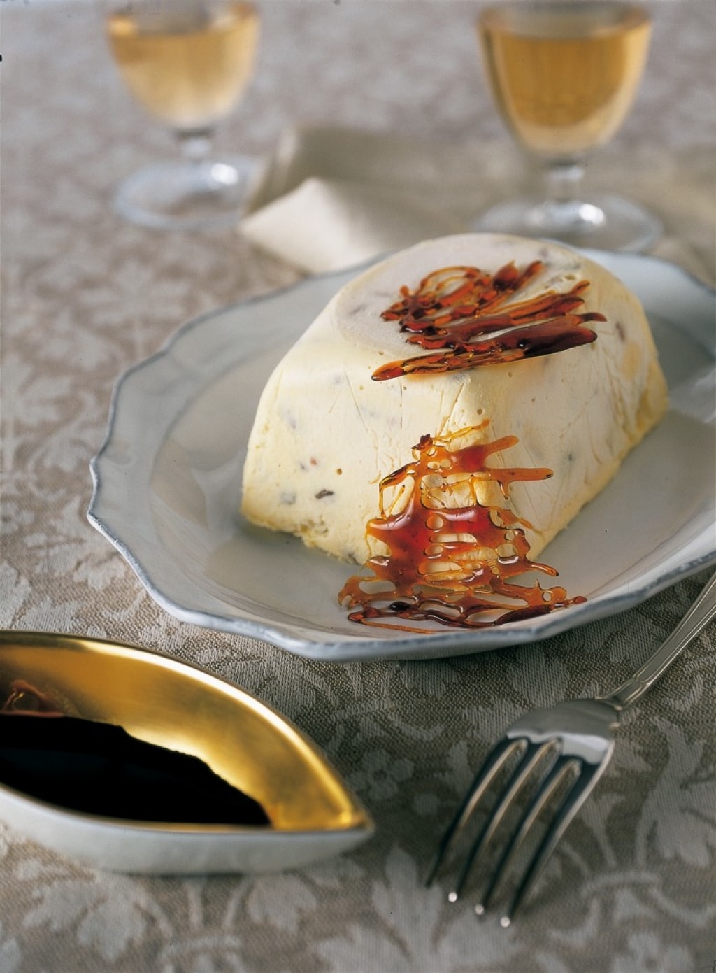 Ricetta Semifreddo alle uvette e pinoli - Cucchiaio d'Argento