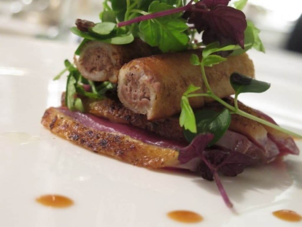 Ricetta Petto d'anatra marinato, cannolo di fegato e salsa alla ...