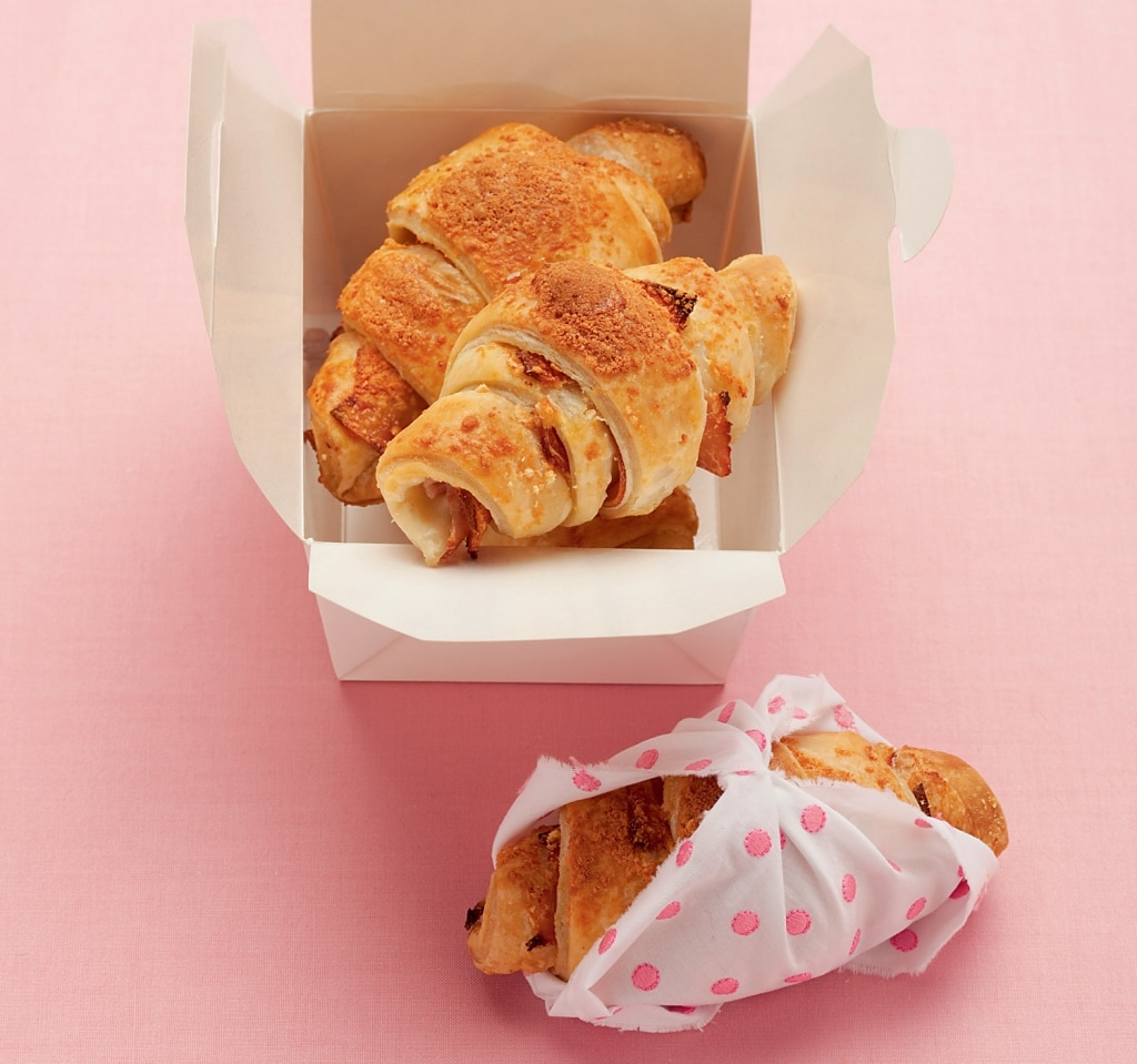 Ricetta Mini cornetti di pane al prosciutto - Cucchiaio d'Argento