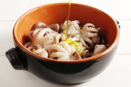 Ricetta Spaghetti al sugo di moscardini - Cucchiaio d'Argento