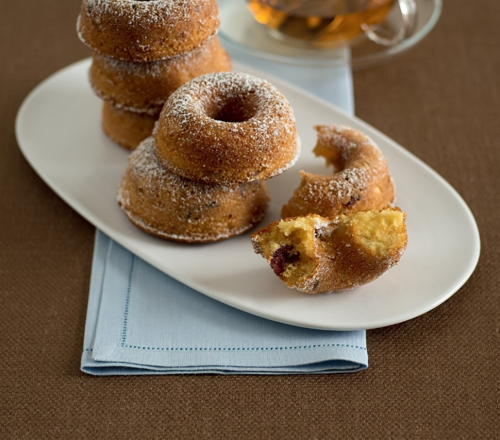 Ricetta Ciambelle di frutta e cioccolato - Cucchiaio d'Argento