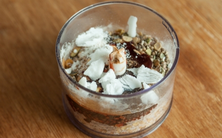 Ricetta Sbriciolata semi e noci con purea di albicocca - Cucchiaio d ...