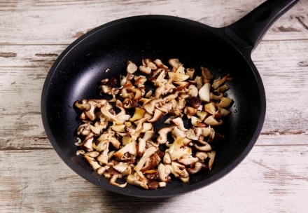 Ricetta Panettone farcito salato con caviale di limone e funghi ...
