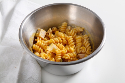 Ricetta Fusilli con salsa al mango e spada scottato - Cucchiaio d'Argento