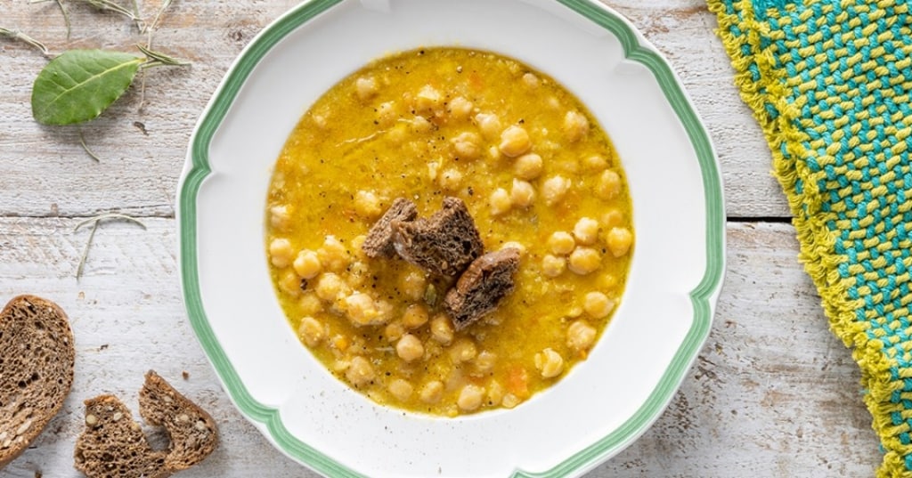 Ricetta Zuppa di ceci semplicissima e vegana - Cucchiaio d'Argento
