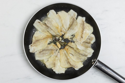 Ricetta Filetti di platessa in padella - Cucchiaio d'Argento