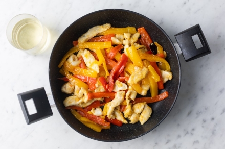 Ricetta Straccetti di pollo con peperoni - Cucchiaio d'Argento