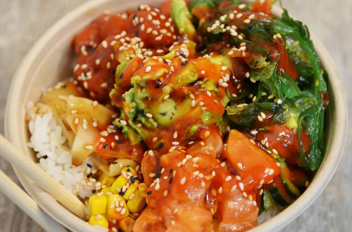 ABBIAMO PROVATO IL POKÈ, IL PIATTO DELL'ESTATE CHE ARRIVA DALLE HAWAII ...