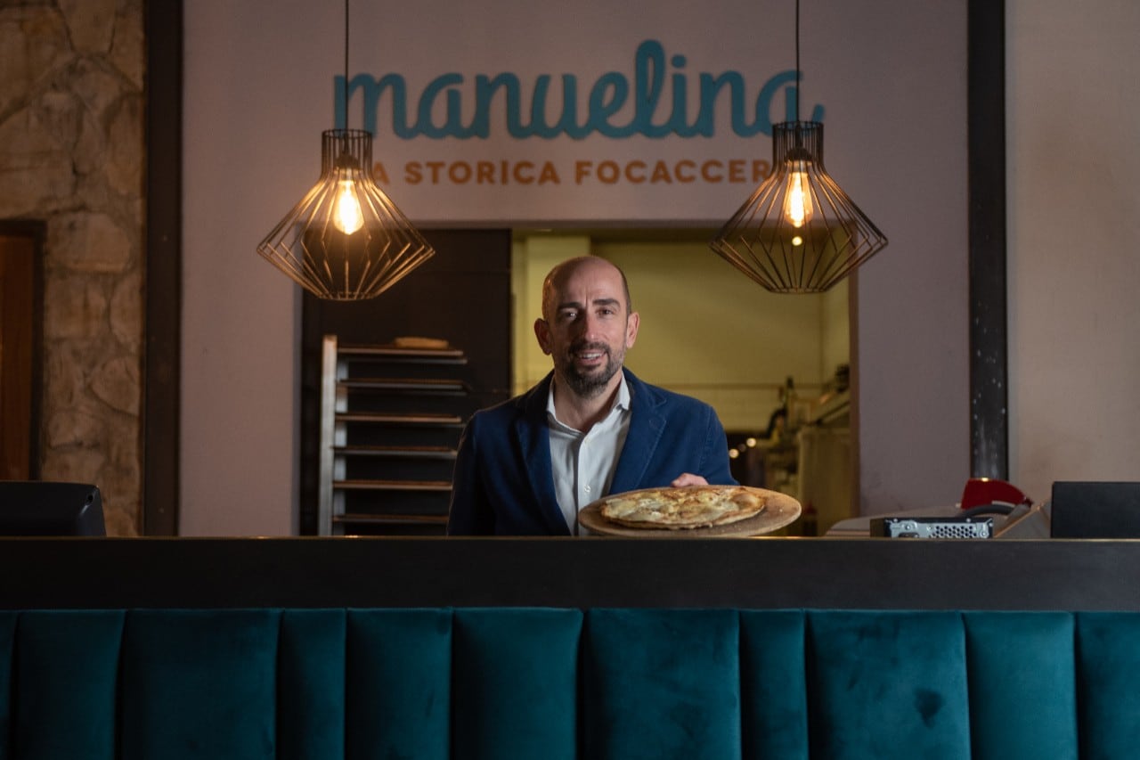 Manuelina e la focaccia col formaggio: una storia lunga 138 anni ...