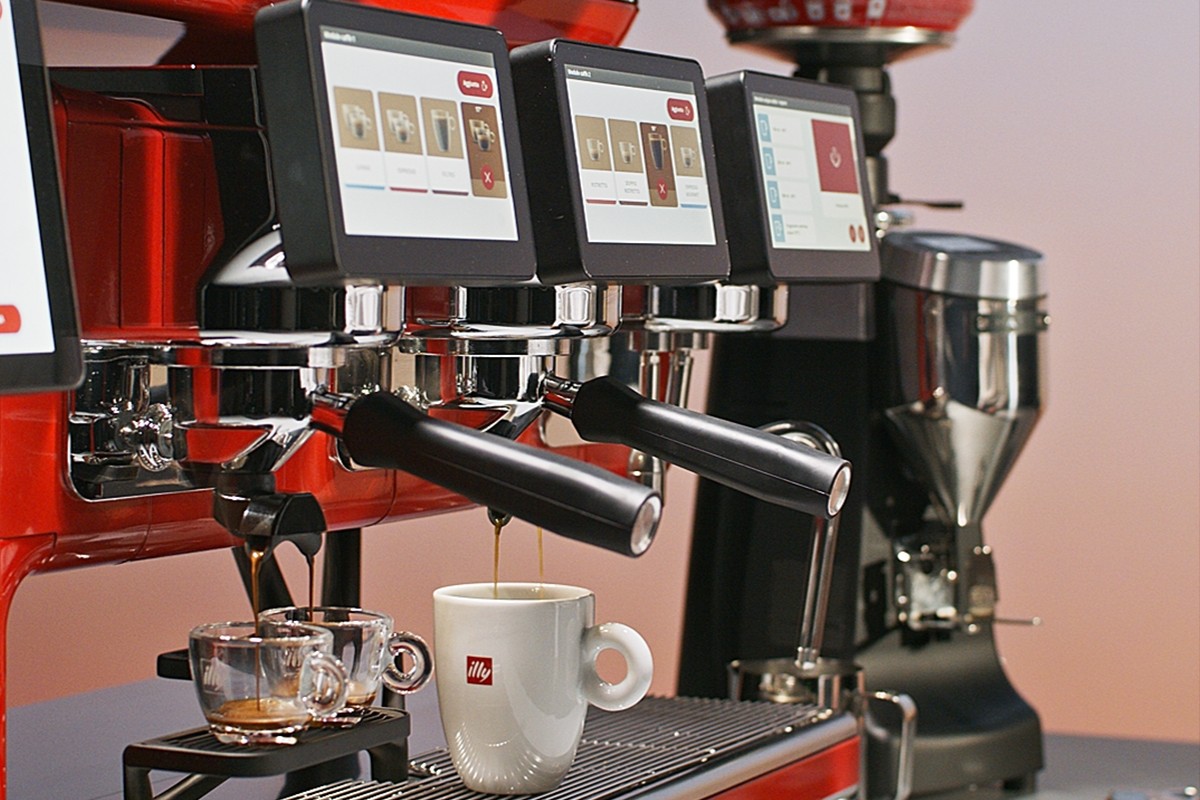 illy reinventa l’esperienza del caffè al bar con Illetta, la macchina ...